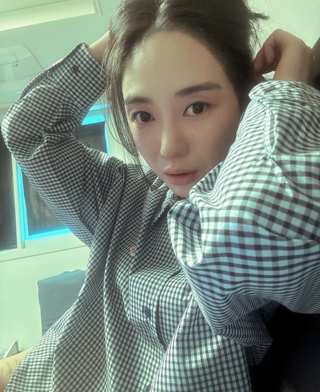 유튜버·인터넷 방송인 예고했던 AOA 권민아 “BJ 안 해” 번복 - 손에 잡히는 뉴스 눈에 보이는 뉴스 - 뉴스엔