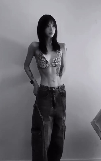 ‘故최진실 딸’ 최준희, 앙상한 갈비뼈로 44kg 인증‥뼈말라의 끝 - 손에 잡히는 뉴스 눈에 보이는 뉴스 - 뉴스엔