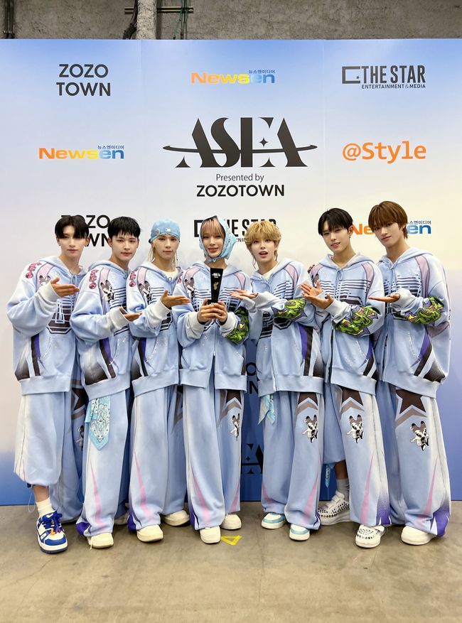 NEXZ, ‘ASEA 2025’ 신인상 수상 “더욱 멋진 아티스트가 되겠습니다” - 손에 잡히는 뉴스 눈에 보이는 뉴스 - 뉴스엔